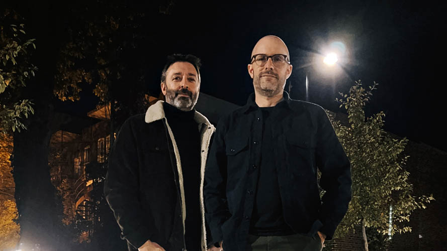 « en duplex » partage un album éponyme ce printemps - Qui fait Quoi ...